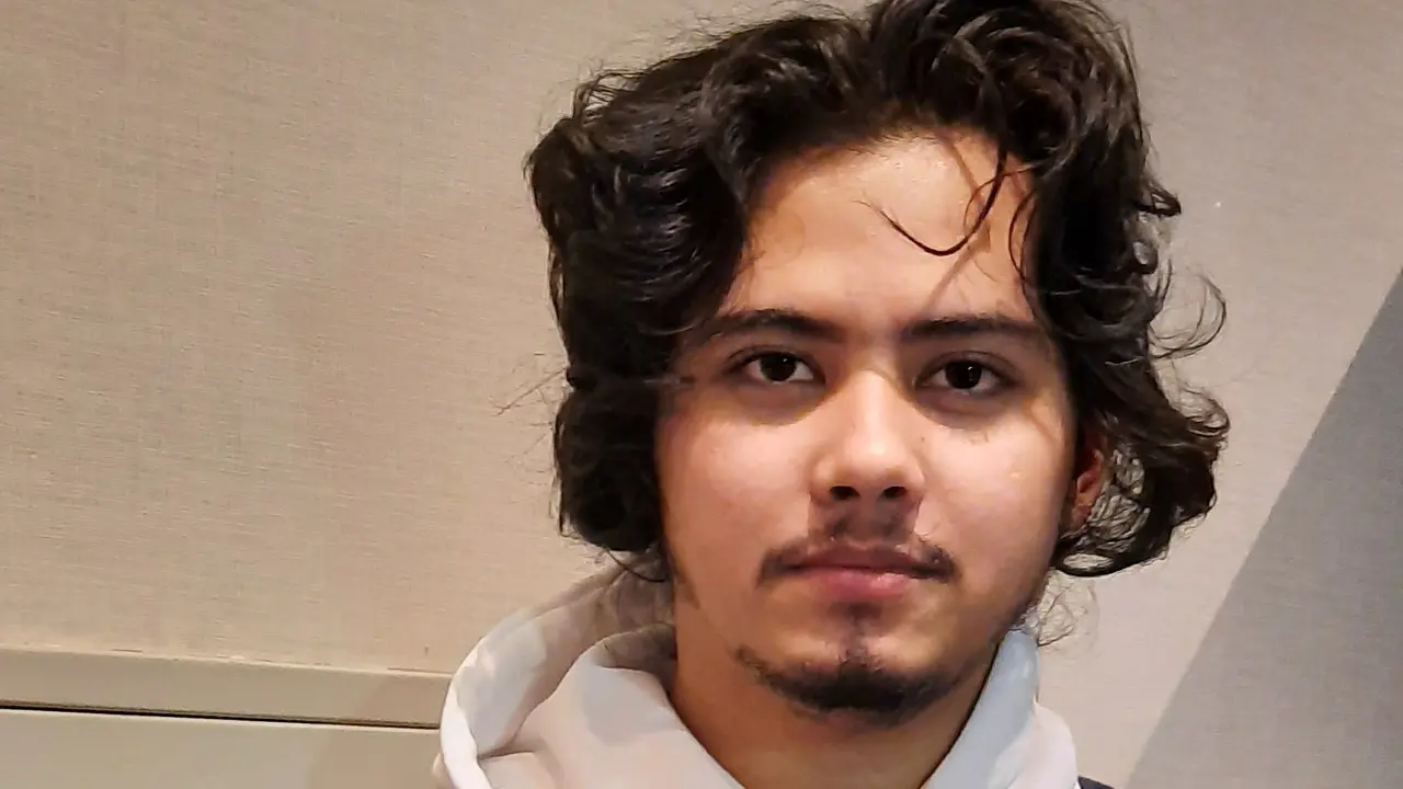 6 Potret Transformasi Aliando Syarief yang Disebut Netizen Makin Gemoy - Hot Liputan6.com