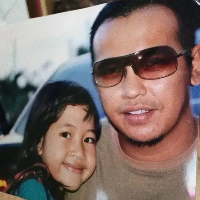 8 Potret Lawas Adiba Khanza dengan Mendiang Ustaz Jefri Al Buchori, Penuh Kenangan - Hot ...