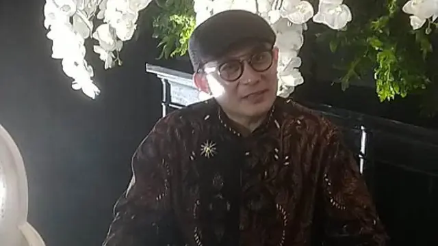 Tanpa Sekolah Fashion, Rinaldy Yunardi Jadi Desainer Kelas Dunia ...