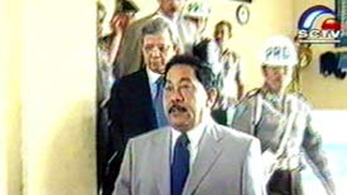 Kepala Polisi Malaysia Menemui Amrozi Cs - News Liputan6.com