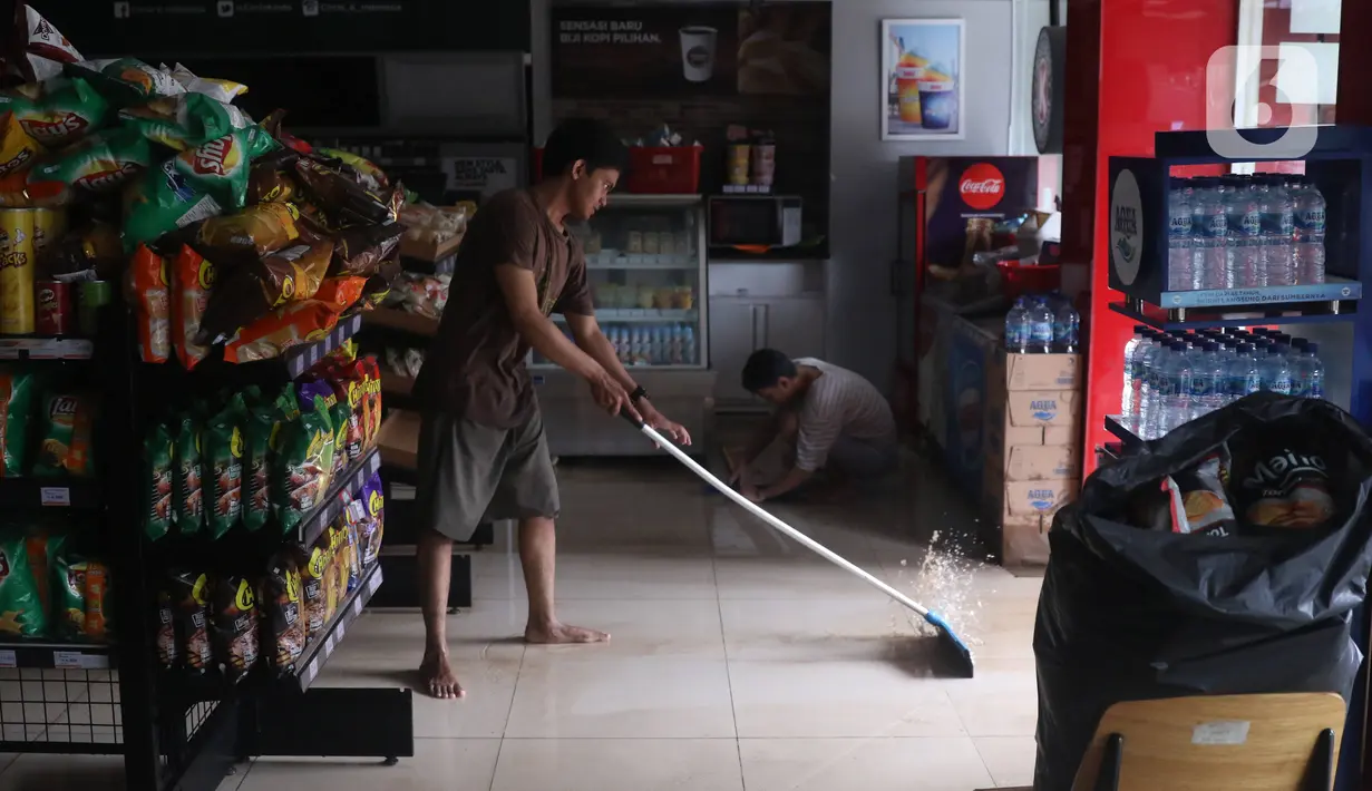 FOTO: Kawasan Benhil Dikepung Banjir, Aktivitas Ekonomi Lumpuh - Foto ...
