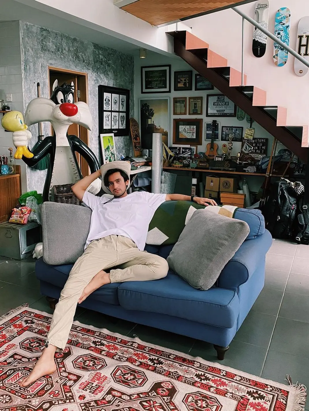 8 Potret Omar Daniel Bergaya dengan Rambut Baru - Photo Fimela.com