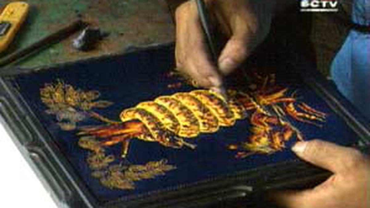 Pesanan Kartu Ucapan Hari Raya Menurun Drastis - News Liputan6.com