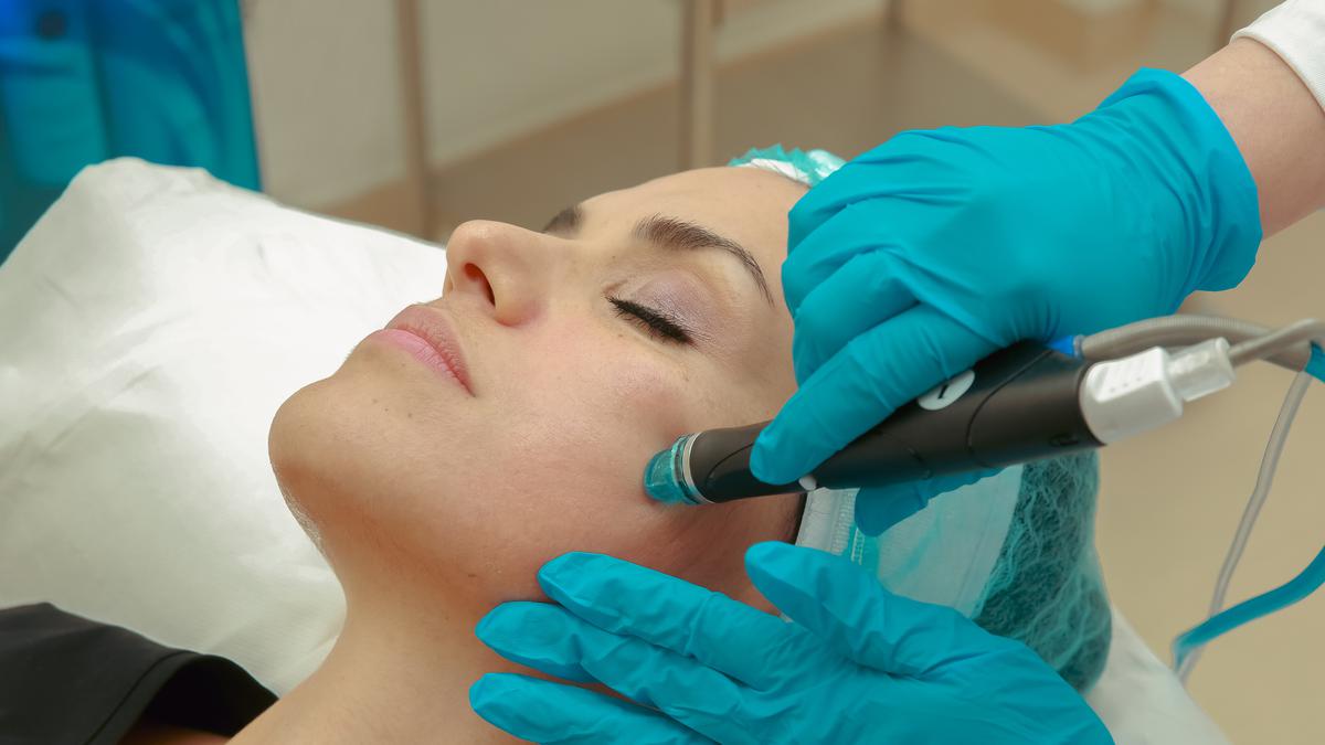 5 Alat Facial ini Menjadi Tahap Dasar dalam Perawatan Wajah - Beauty ...