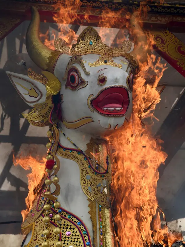 Upacara Ngaben: Tradisi Sakral Hindu Bali yang Tetap Lestari di Era ...