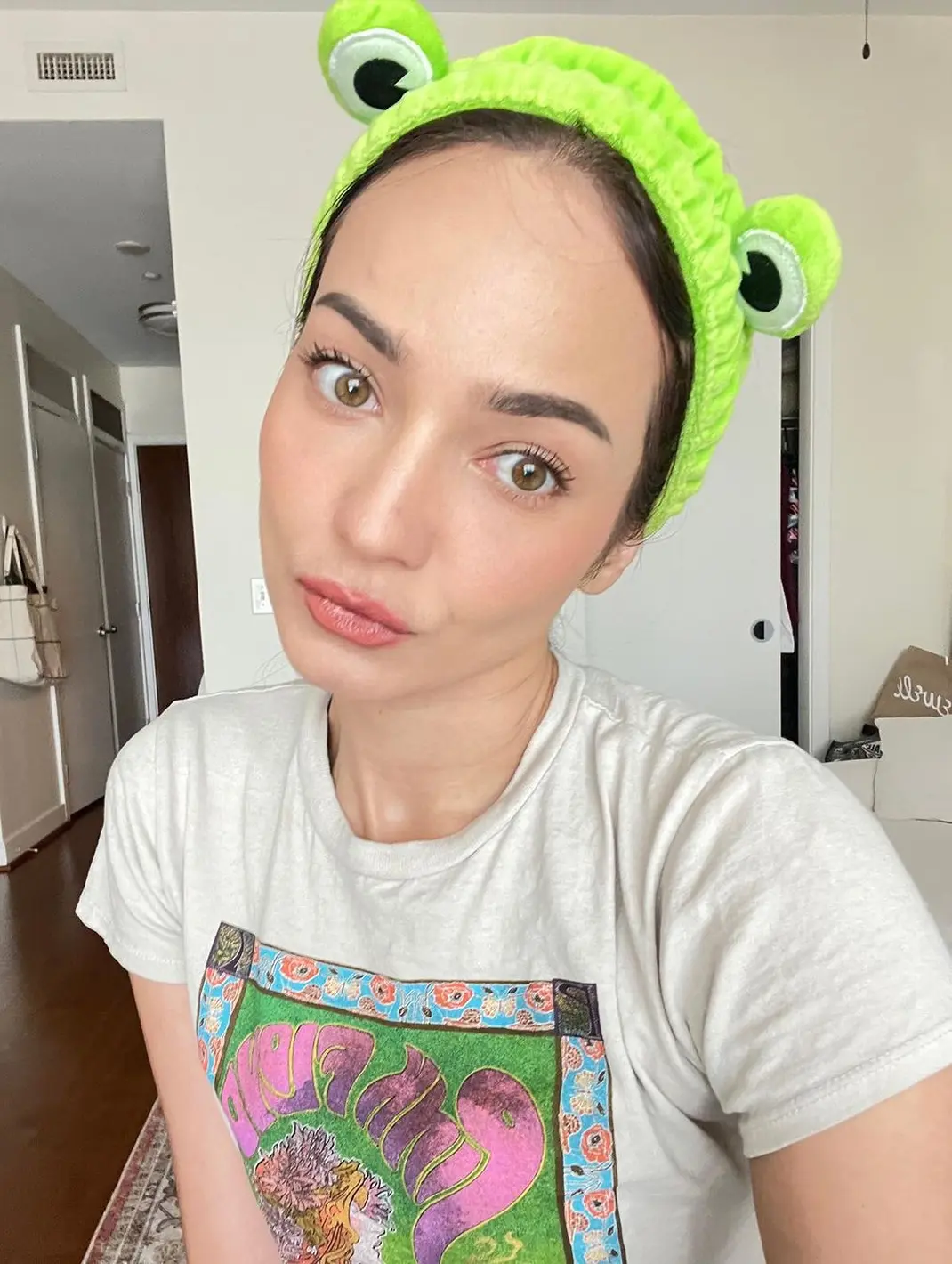 10 Potret Penampilan Terbaru Enzy Storia yang Makin Cantik setelah ...