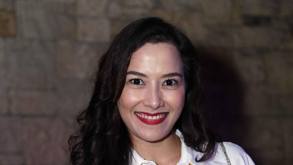 Bertemu Artis-Artis Muda, Vonny Cornelia Sering Dibuat Heran - ShowBiz ...