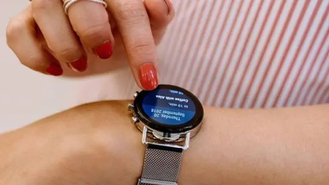 4 Model Smartwatch Terbaik yang Cocok Buat Cewek Milenial - Tekno ...