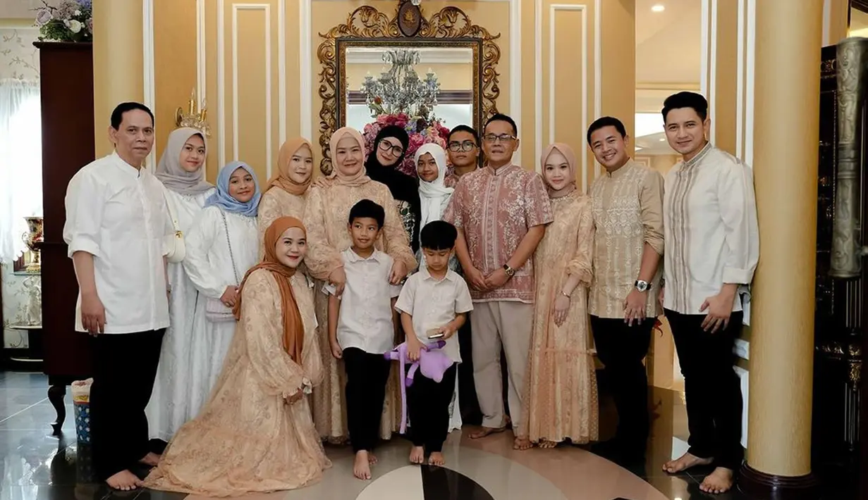 Momen Lebaran 2024 Chand Kelvin dan Dea Sahirah, 6 Tahun Pacaran ...