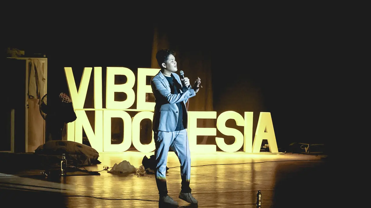 Nopek Novian Bikin Final Tour di Surabaya, Ratusan Rahang Bergeser - ShowBiz Liputan6.com