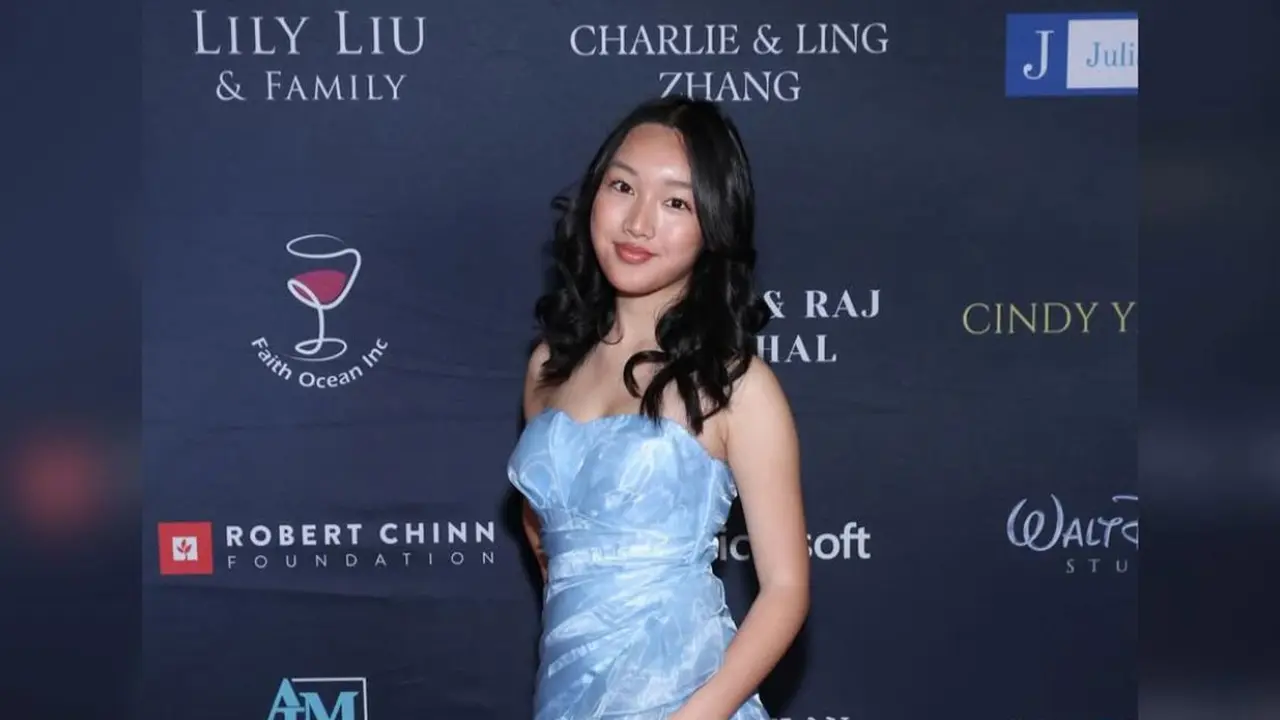 5 Potret Cantik Malea Emma, Penyanyi Berdarah Indonesia yang Gemilang ...