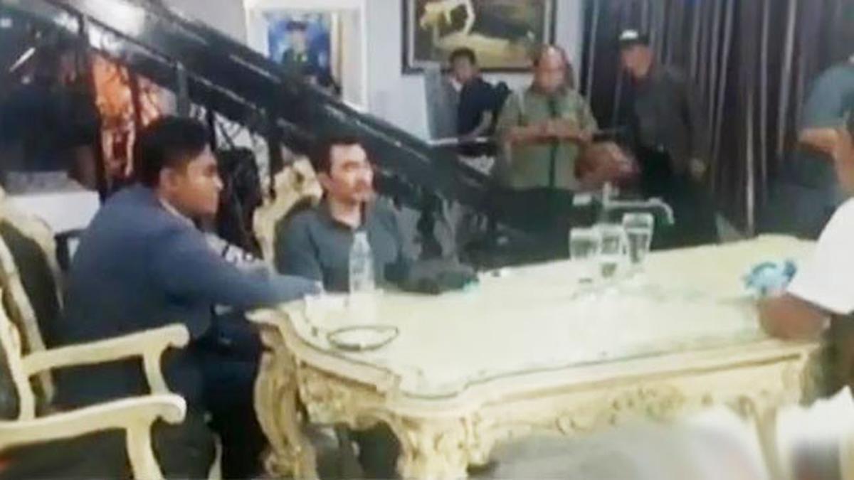Segmen 3: Aa Gatot Tiba di Jakarta hingga Sidang Lanjutan Jessica - TV Liputan6.com