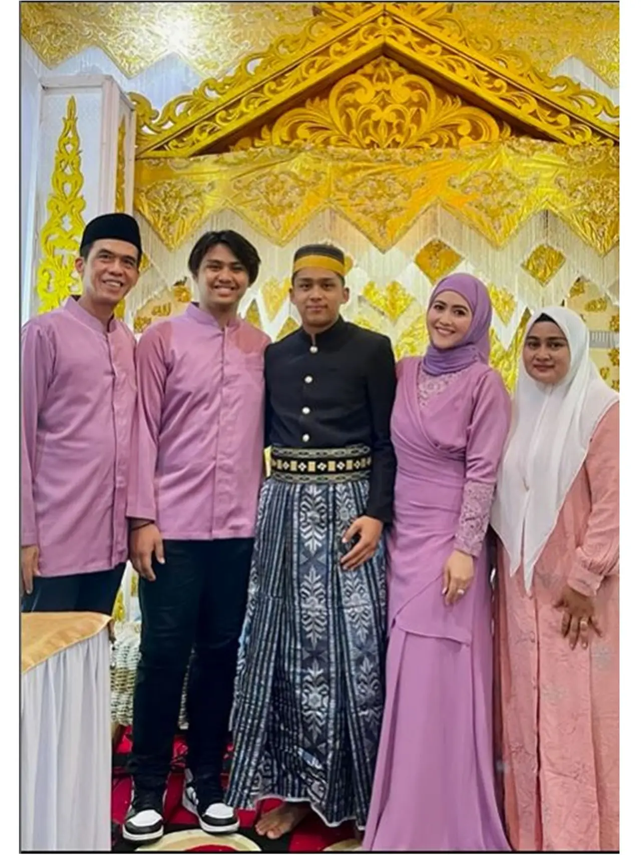 8 Potret Meggy Wulandari di Acara Siraman dan Mappacci Anak Sambung ...