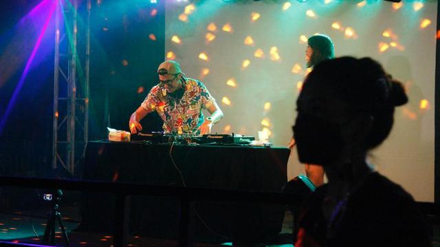 DJ Winky Apresiasi Event Back To 80’s yang Sukses Digelar di Masa ...