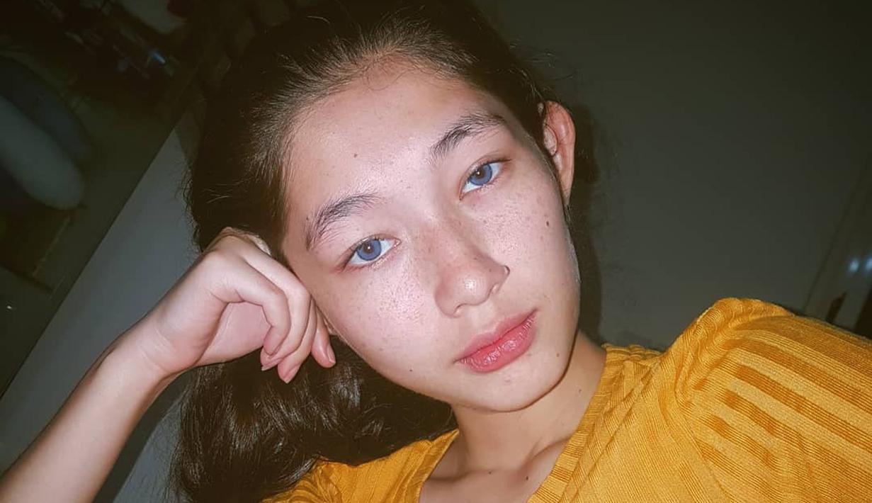 FOTO: Gaya Devina Aureel Tanpa Makeup, Selalu Memesona - Foto Liputan6.com