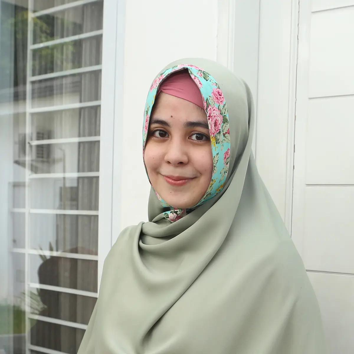 Risty Tagor Berhijab