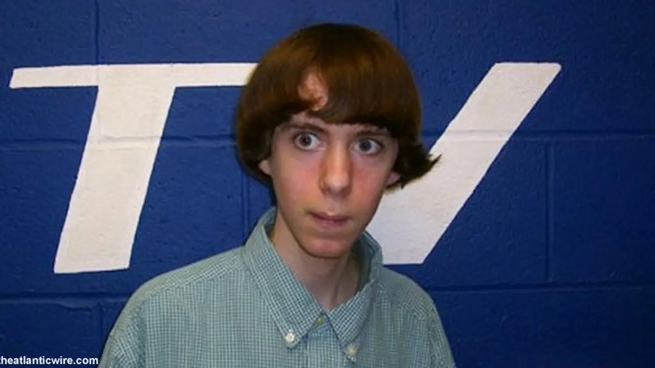 Adam Lanza, Penembak Brutal yang Terobsesi Pembunuhan Massal - Global ...