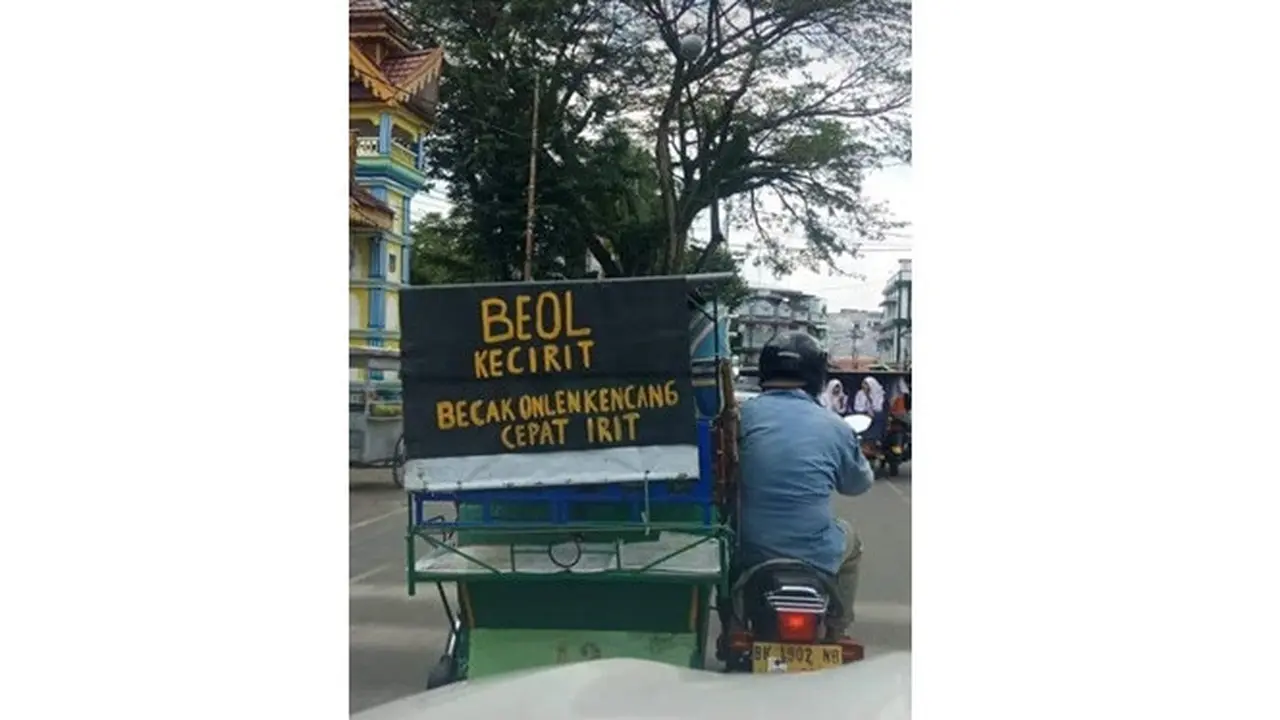 7 Kata Lucu Gokil di Belakang Becak ini Bikin Geleng-Geleng - Citizen6 ...