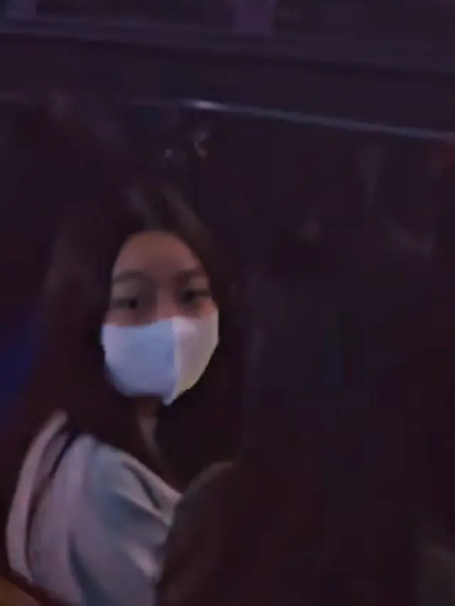 Heboh Anak Andy Lau Datang ke Konser Ayahnya dengan Wajah Ditutup ...