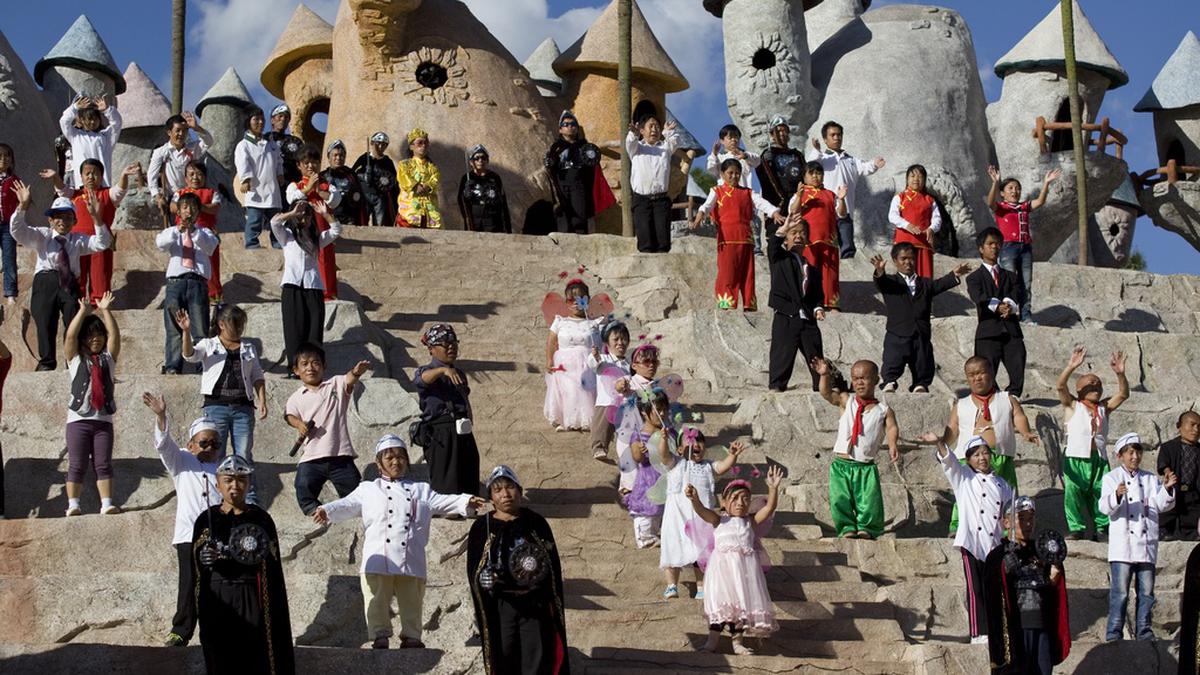 Menengok 'Kerajaan' Khusus Orang Mini di China - Global Liputan6.com