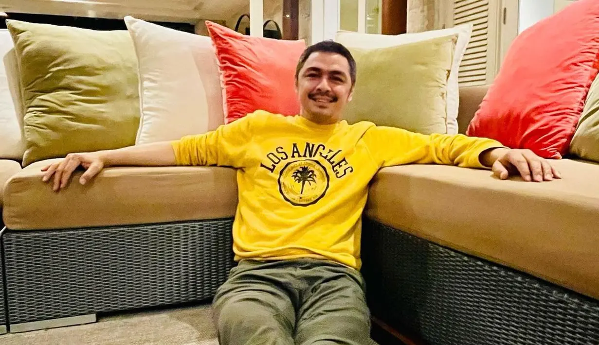 Potret Thomas Djorghi di Usia 53 Tahun, Pesonanya Nggak Luntur - Foto ...