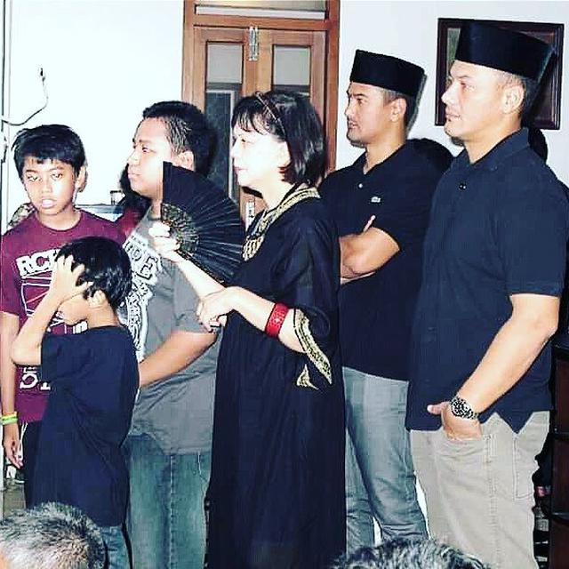 Jadi Wali Nikah Aaliyah, Ini 6 Potret Lawas Mudjie Massaid Bareng Adjie ...