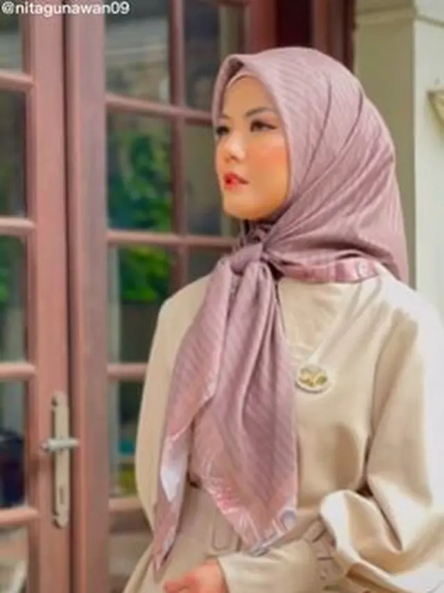 6 Potret Nita Gunawan saat Pakai Hijab, Jadi Sorotan - Hot Liputan6.com