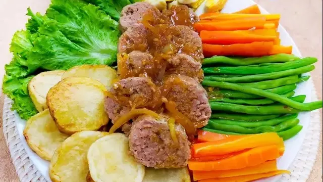 3 Resep Galantin Ayam yang Enak dan Gurih, Sosis Raksasa yang Praktis ...