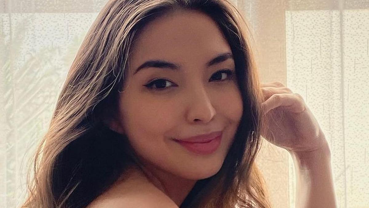 Potret Manohara yang Menawan Tunjukkan Tato, Netizen Ungkap Kerinduan ...