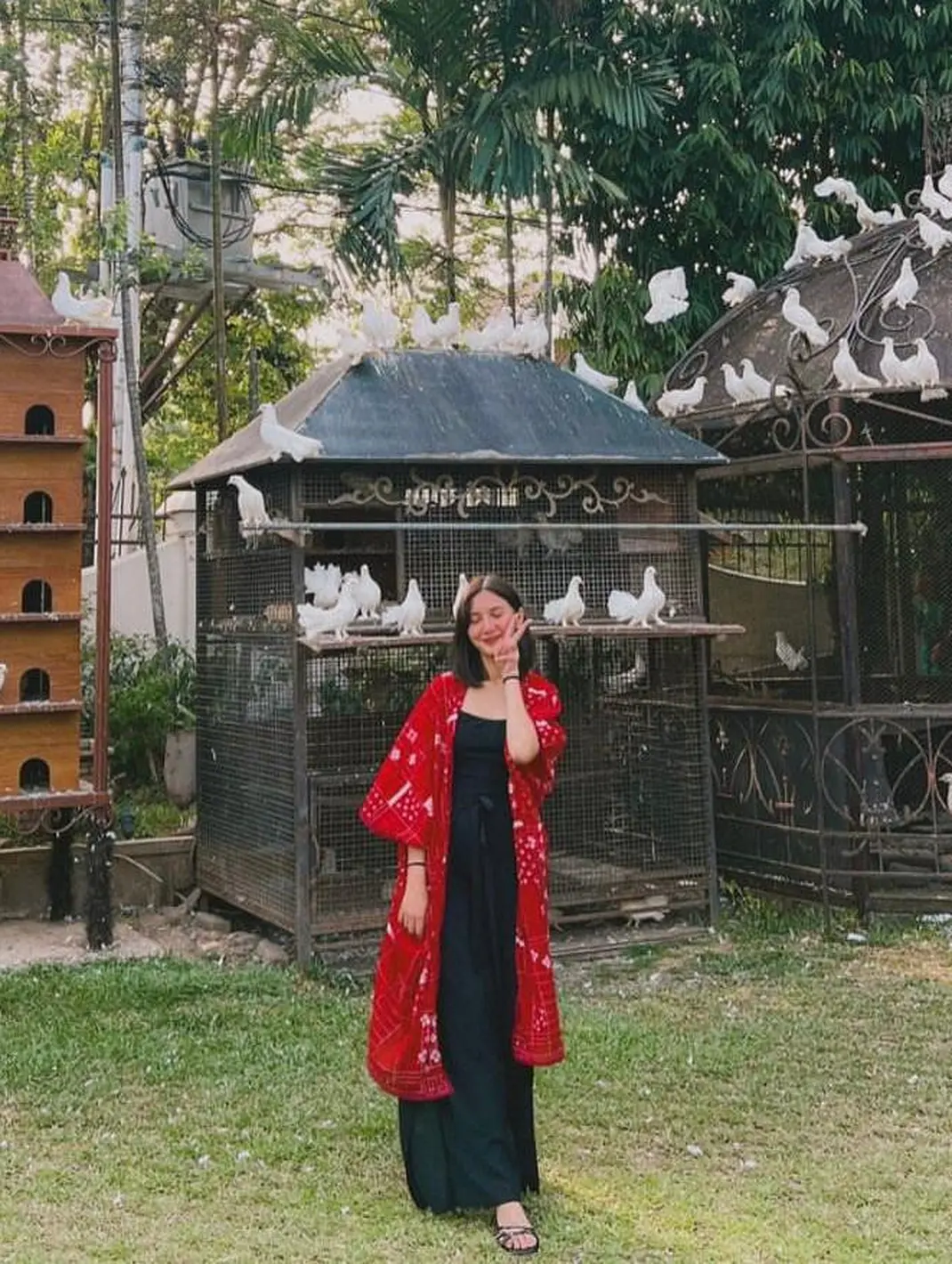 8 Potret OOTD Outer Lengan Panjang ala Anya Geraldine hingga Mikha ...