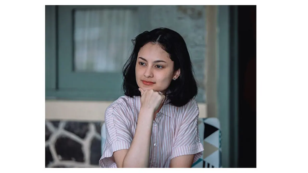 6 Potret Clara Josephine Bernadeth, Model Wanita di Video Klip Terbaru NOAH - Hot Liputan6.com