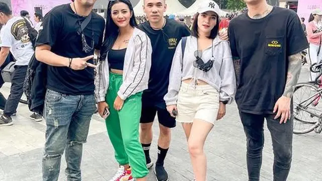 Lama Tak Terdengar Kabar, Ini 6 Potret Ikmal Tobing Drummer TRIAD ...