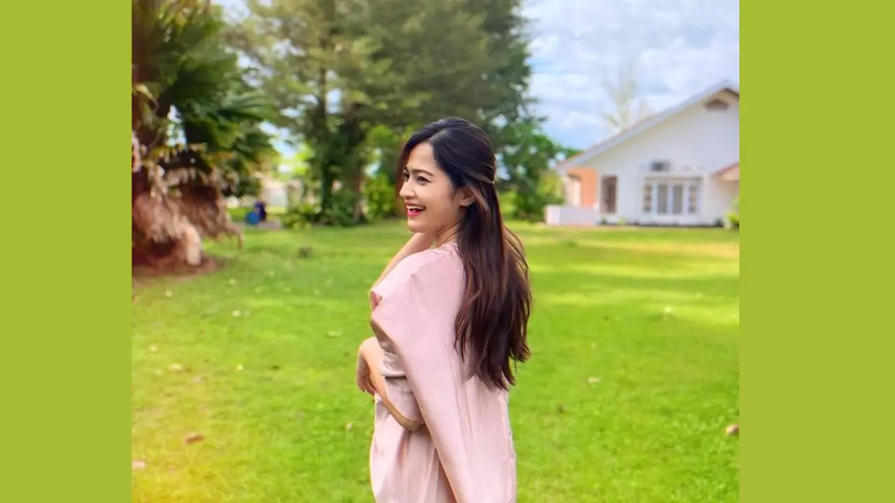 Profil Bugi JL, Sosok Wanita yang Kerap Muncul di Balik Foto Produk ...