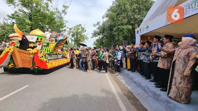 Pawai Taaruf MTQ Nasional XXIX Perkenalkan Kesenian dan Budaya Islam ...