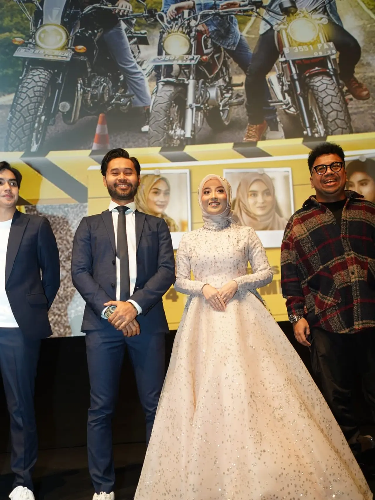 Nabilah Ayu Tersipu Dikabarkan Cinlok dengan Adhin Abdul Hakim dalam Film Jomblo Fi Sabilillah ...