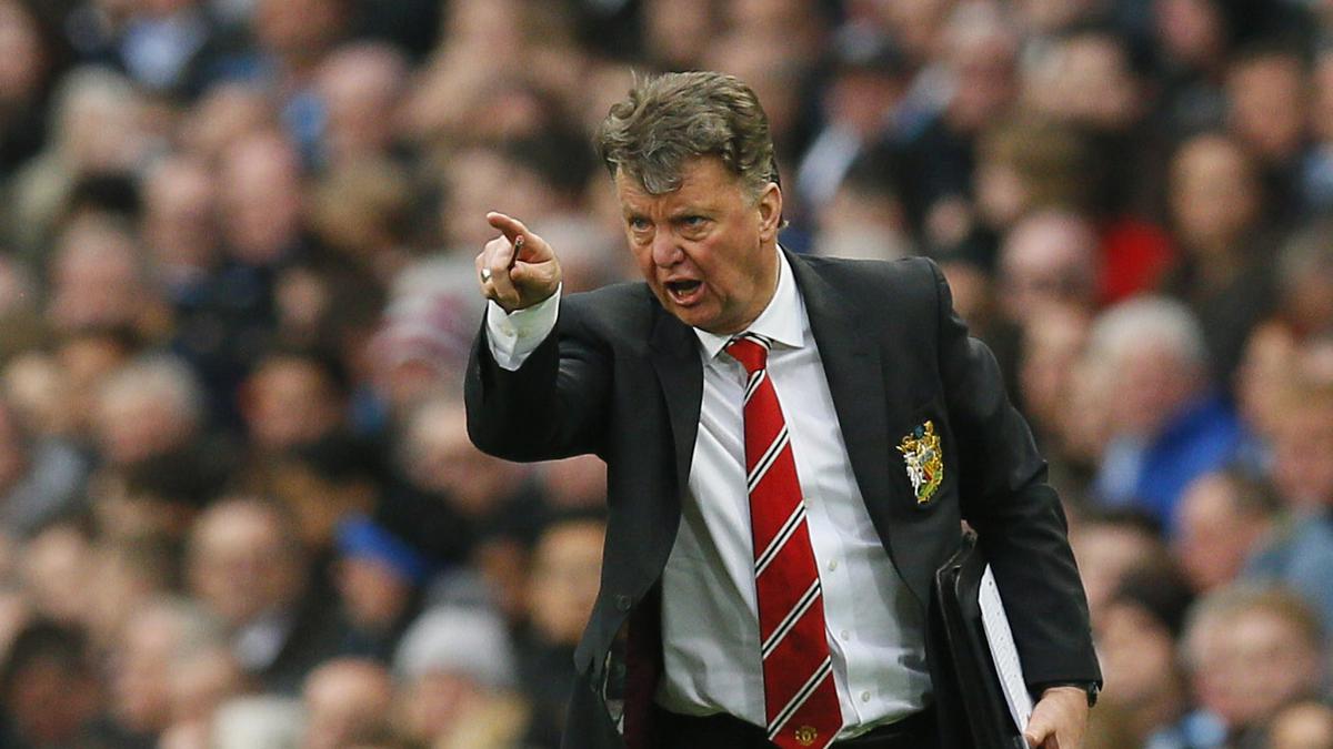 Dipecat MU, Louis Van Gaal Ditunggu Tim Ini