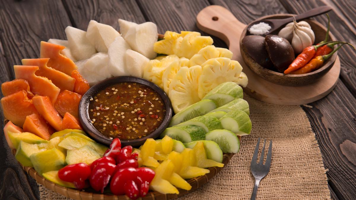 Resep Bumbu Rujak Manis - Lifestyle Fimela.com