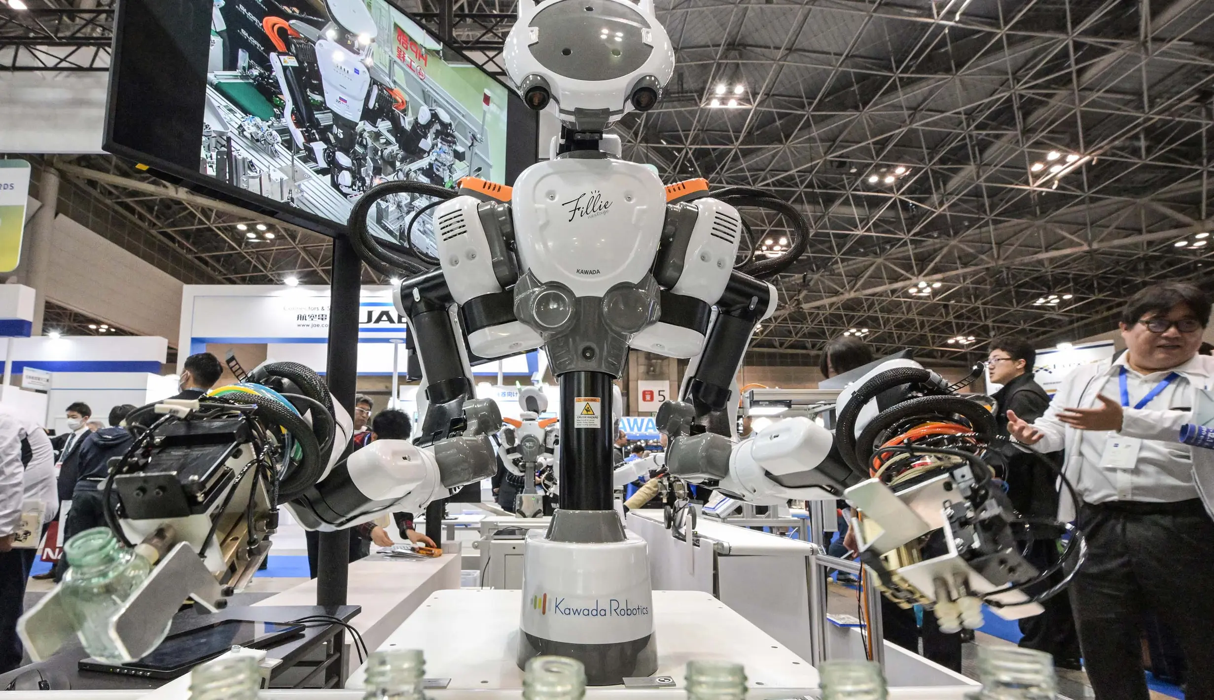 Intip Ragam Keterampilan Robot di Pameran Robot Internasional 2023 ...