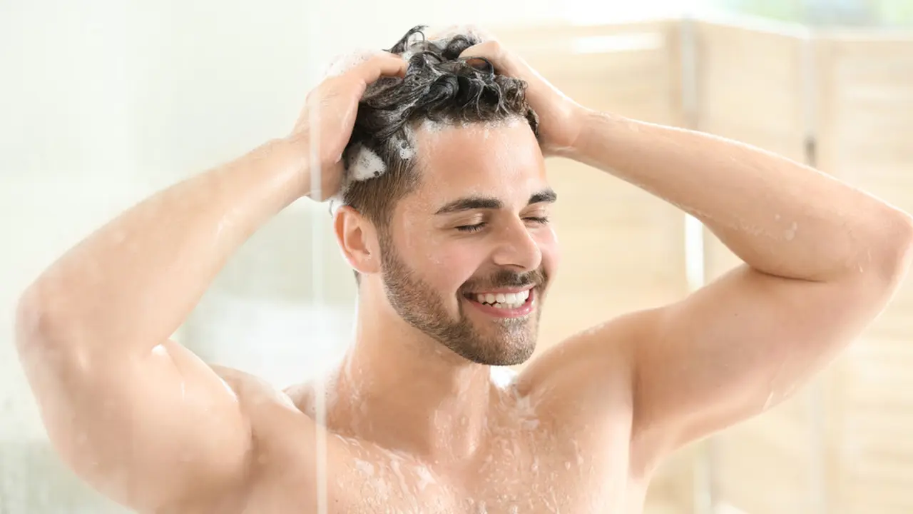 10 Penyebab Rambut Rontok pada Pria yang Berujung Kebotakan, Temukan ...