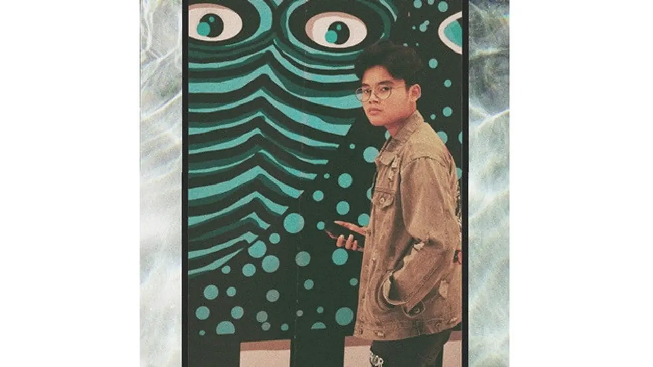 Jarang Terekspos, Ini 6 Potret Axel Anak Moldy Radja yang Jadi Penyanyi ...