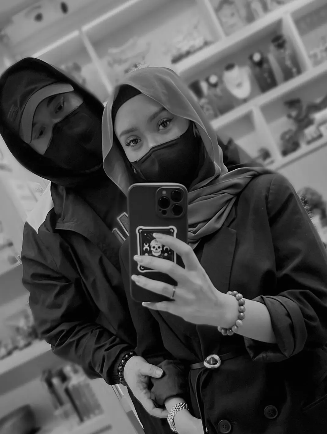 Pamer Buku Nikah, Ini Potret Mesra Cita Citata dan Didi Mahardika - Foto Liputan6.com