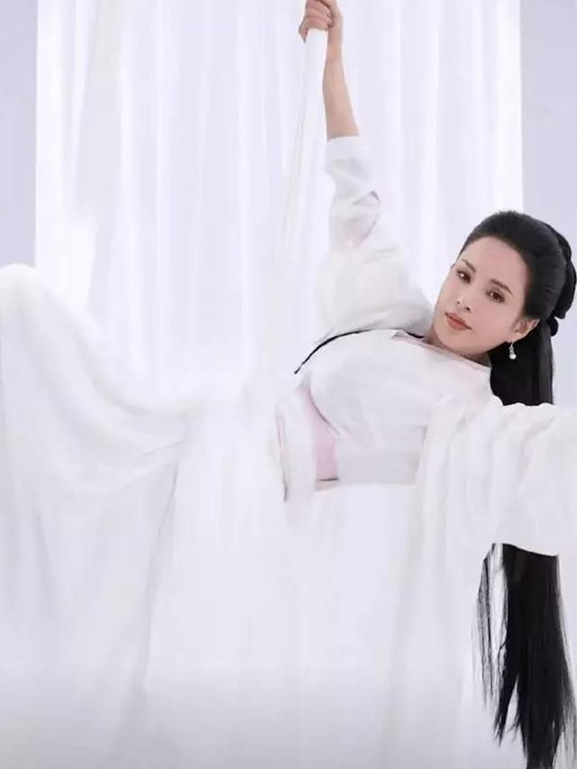 11 Potret Carman Lee Pemeran Bibi Lung di Serial Yoko, Tetap Segar dan ...