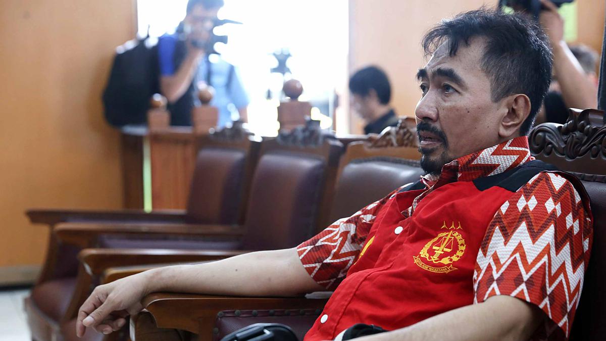 Begini Cara Gatot Brajamusti Islamkan 3 WNA di Penjara