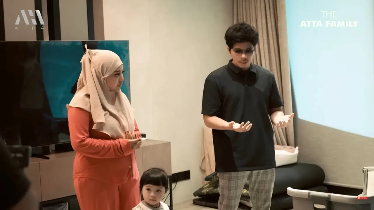 10 Potret Prosesi Ruqyah Rumah Mewah Atta Halilintar, Karyawan Histeris ...