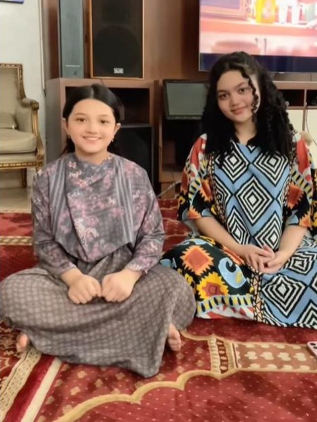 6 Potret Keakraban Amora Lemos dan Arsy saat Buka Puasa di Rumah ...