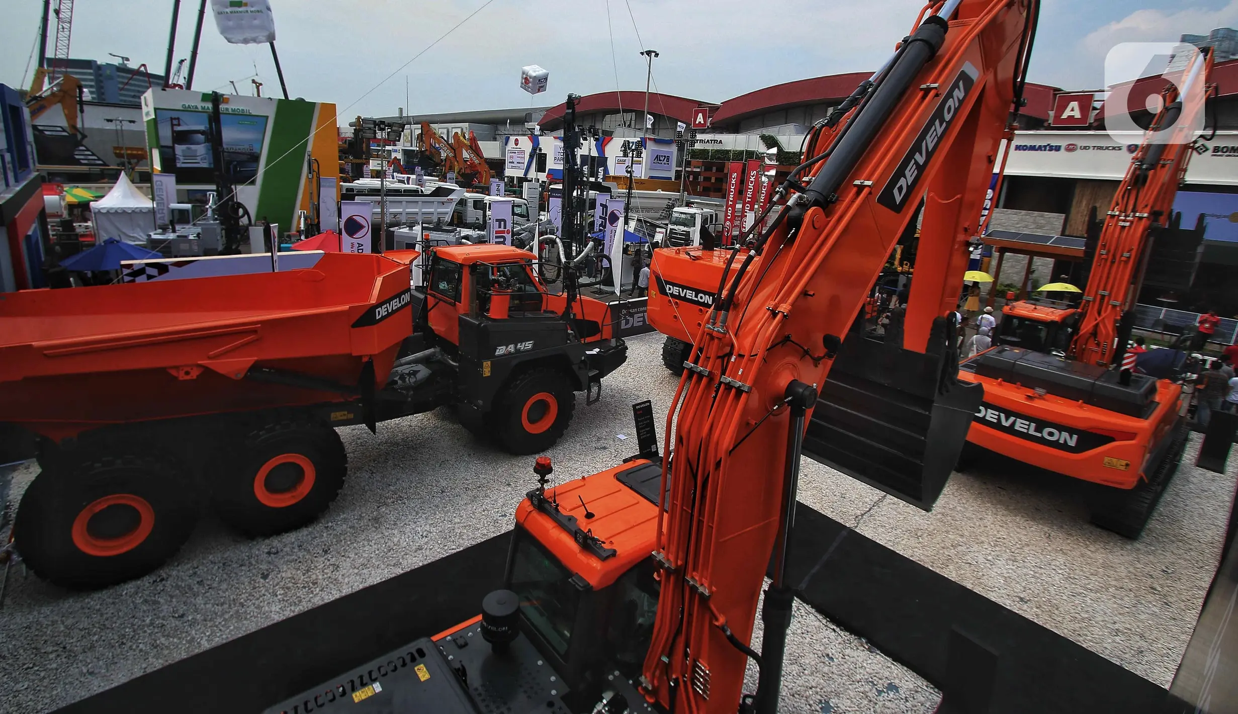Mengunjungi Mining Expo 2023, Pameran Alat Berat Terbesar - Foto ...