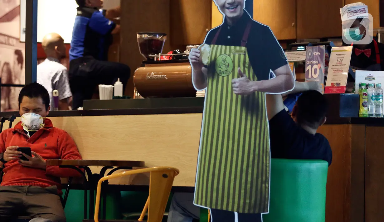 FOTO: Ramai-Ramai Kenakan Masker Pelindung di Bandara Soetta - Foto ...