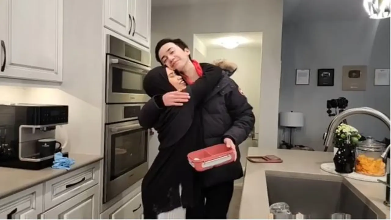 6 Potret Anak Nikmatul Rosidah Eks TKW Asal Blitar, Viral Parasnya Curi ...