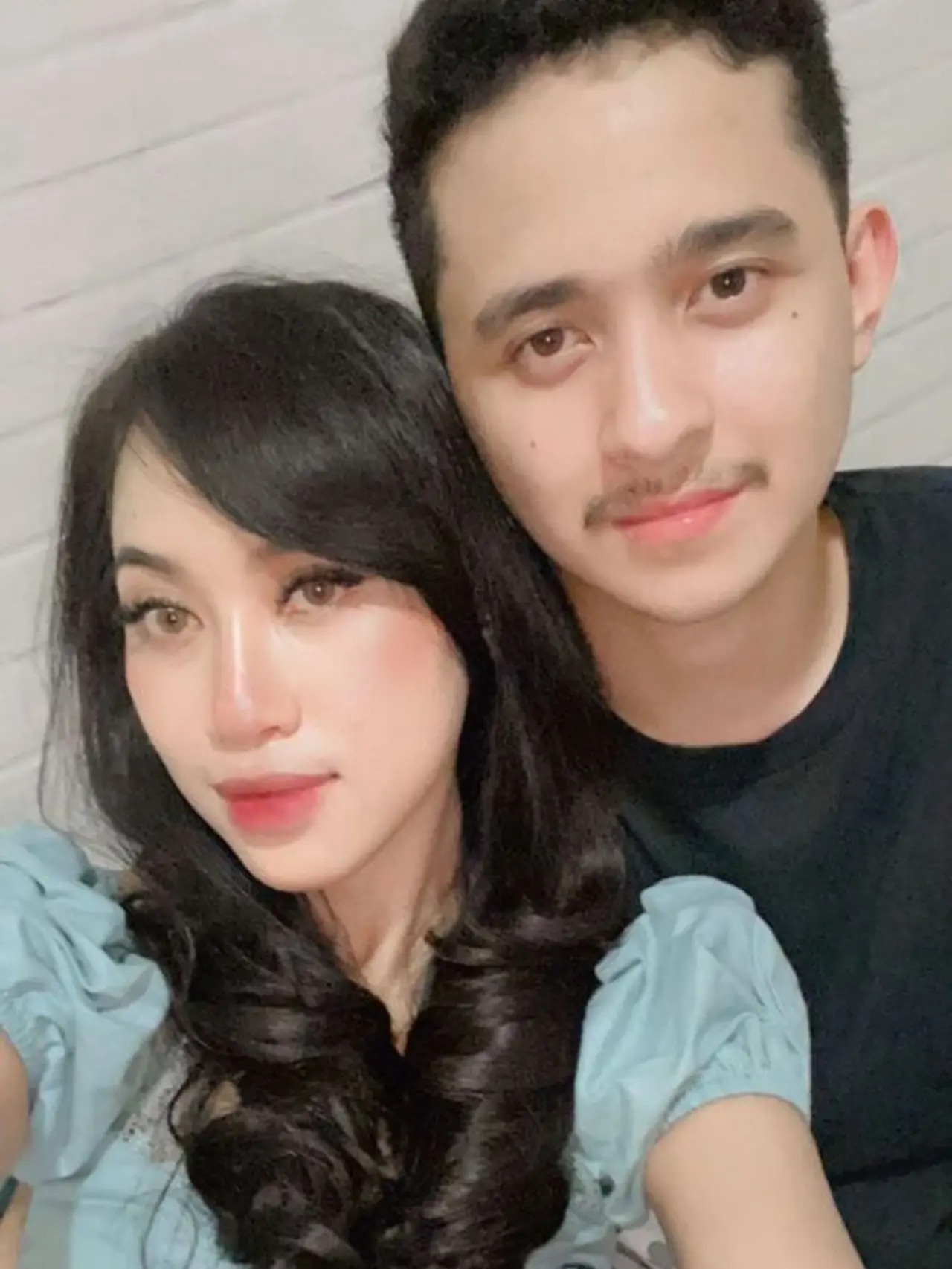 Jarang Tersorot, Ini 6 Potret Terbaru Nakula Kembaran Sadewa yang Sudah Punya Pacar - Hot ...