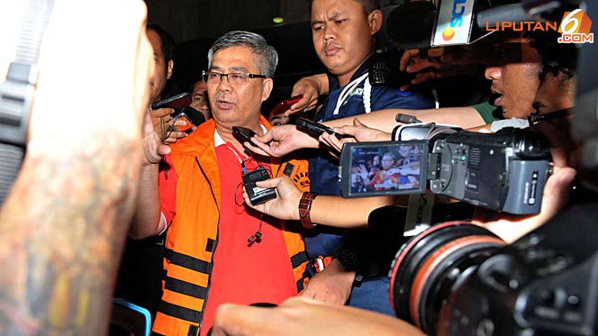 DNA di Ganja, Akil Mochtar Terancam Hukuman 4 Tahun - News Liputan6.com